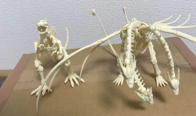 GODZILLA SKELETON BONE Godzilla King Ghidorah Figure Bone Color Set ...