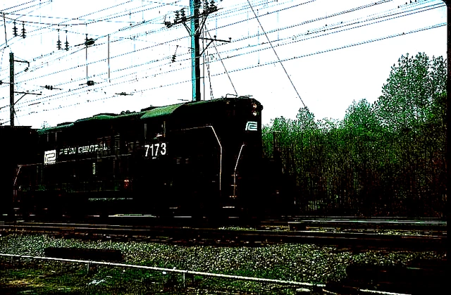 ORIGINAL KODACHROME SLIDE CONRAIL GP-9 #7173 (ex-PC/PRR #7173) 9. MAI ...
