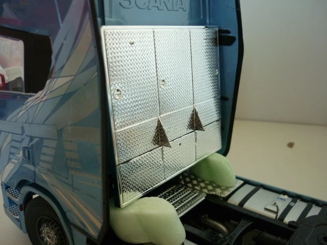 ITALERI SCANIA VOLVO Heavy Haulage Rear Cab Tool Box 1/25 EUR 5,70 ...