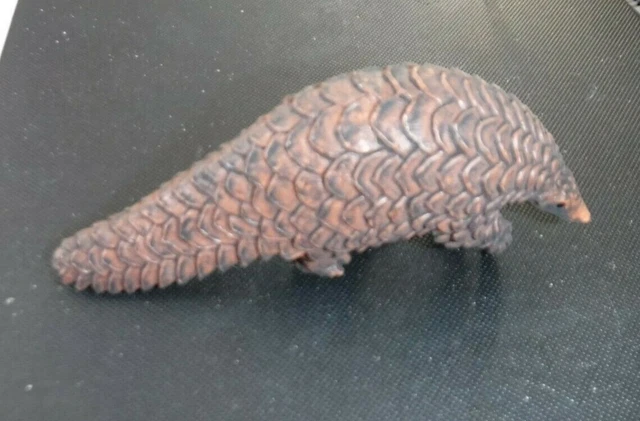 SCHLEICH PANGOLIN RETIRED Toy Wildlife RARE scaly anteater like ...