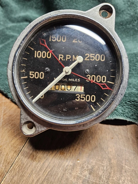 DETROIT DIESEL TACHOMETER and Speedometer Mechanical 3500 RPM &100 MPH ...