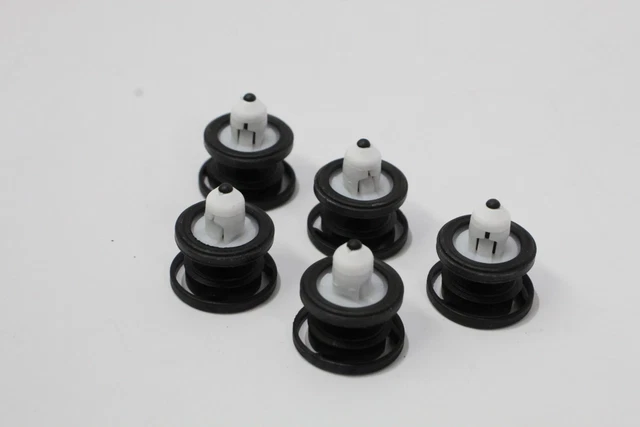 VW POLO AW Mk6 Türkarten-Halteklammern, 5er-Pack, Neu, Original ...