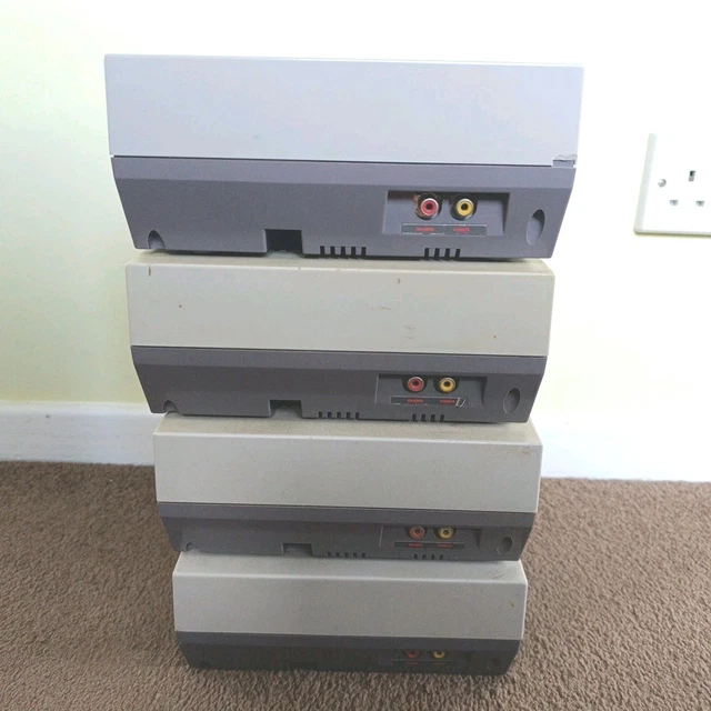NES CONSOLE BUNDLE X4 Faulty Flashing Red Light Nintendo Entertainment ...