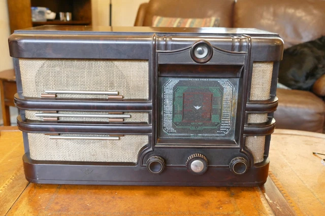 VINTAGE 1938 French Valve/ Tube Bakelite Radio 'ORA' type R59 £50.00 ...