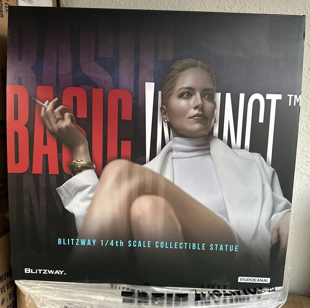 STATUE BLITZWAY BASIC Instinct Sharon pierre Catherine Tramell échelle ...