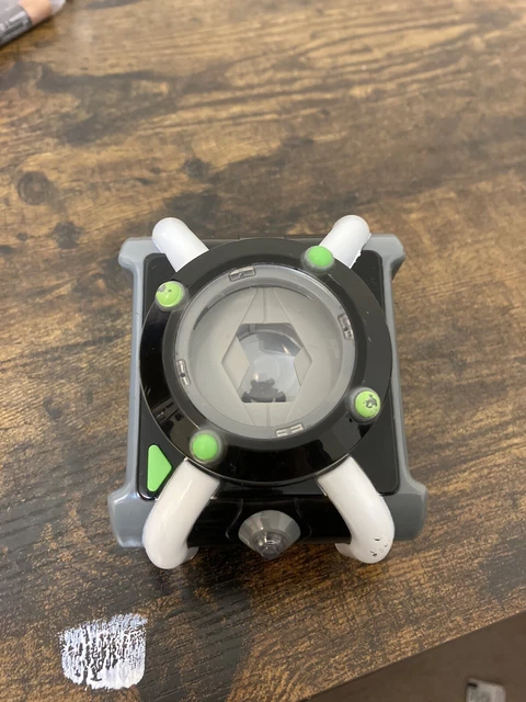 BEN 10 ULTIMATE Omnitrix Deluxe FX Watch Lights Sound Toy Bandai! £12. ...