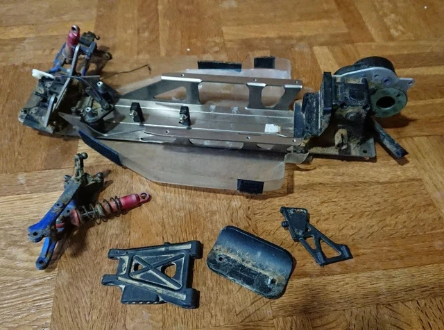 RADIO CONTROL KYOSHO Former Ultima Chassis Need Repair £385.05 ...
