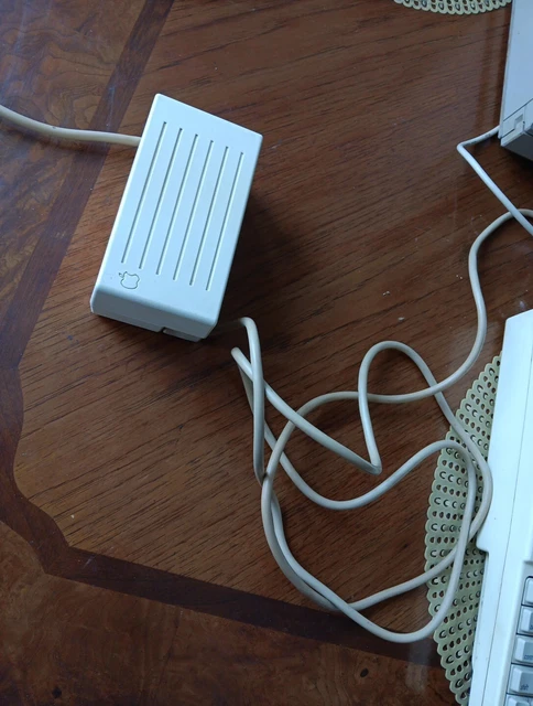 VINTAGE APPLE IIC 2c A2S4100 - Computer and Power Supply Plus Extras ...