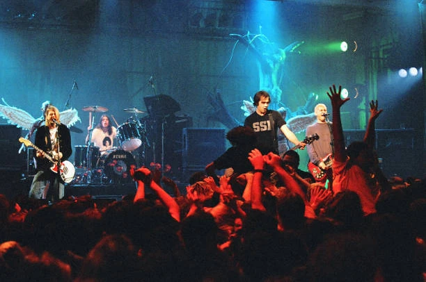 KURT COBAIN, DAVE Grohl and Krist Novoselic of Nirvana 1993 Old Photo ...