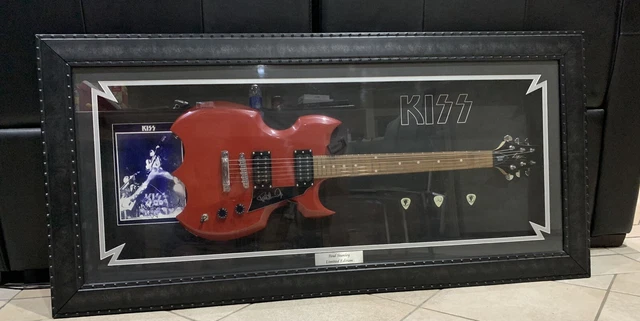 PAUL STANLEY SIGNED Guitar In Wall Mountable Frame No.858 With ...