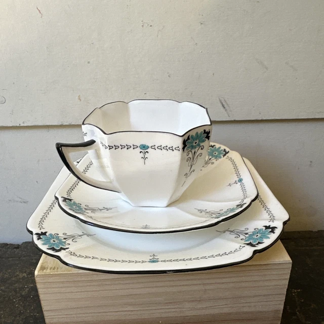 SHELLEY BONE CHINA Blue Daisy Queen Anne Art Deco Trio - Rare Pattern ...