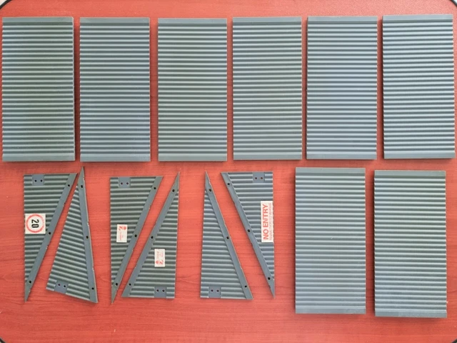 BRITAINS FARM Atcost Barn/ Building/Tractor Shed - Complete ??? See ...