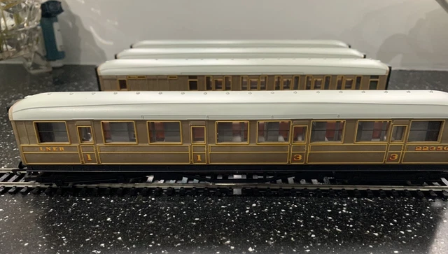 HORNBY OO GAUGE LNER Teak Gresley Composite Coaches x4 £26.70 - PicClick UK