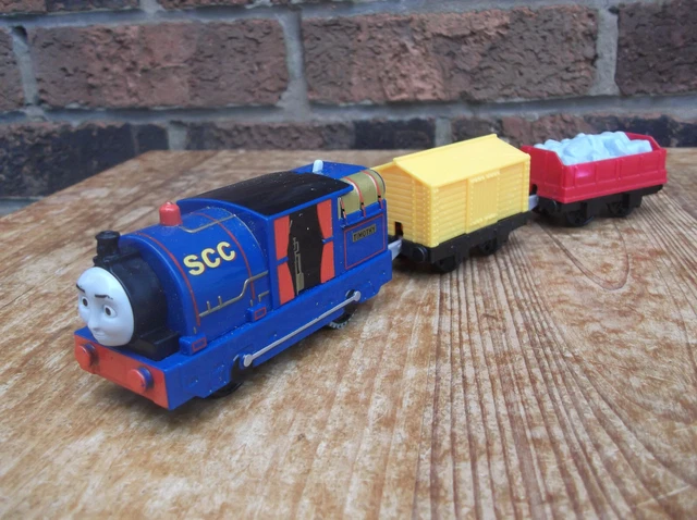 THOMAS THE TANK Engine & Friends Motorized Trackmaster Revolution ...