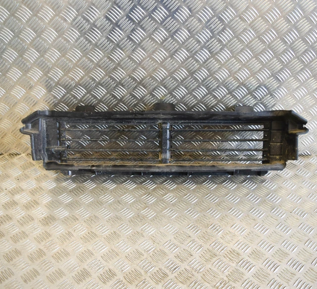 VOLVO XC60 MK2 Coolant Radiator Air Guide Grille 31425366 2.0 Petrol ...