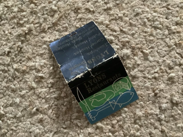 EMPTY VINTAGE LYONS Corner House, Tea Shops And Resturants Matchbook £1 ...