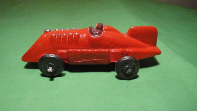 ANTIQUE HUBLEY Car with Driver, Cast Iron Fishtail race car 41/4" Long ...