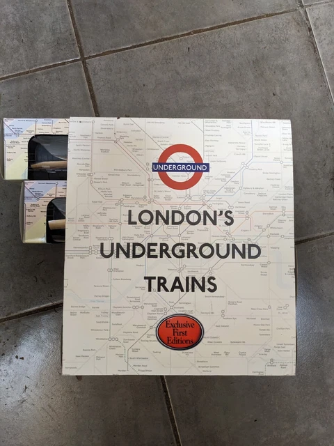 EFE 1/76 1962 London Underground Central Line 4 Car Tube Train OO Gauge ...