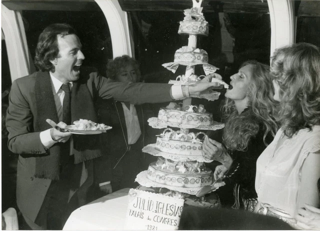 &JULIO IGLESIAS, DALIDA, Jane MANSON" Photo de presse origin. Robert ...