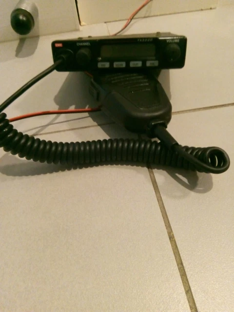 GME RADIO 5W TX3220. mic power lead new aerial &base an in vgd working ...