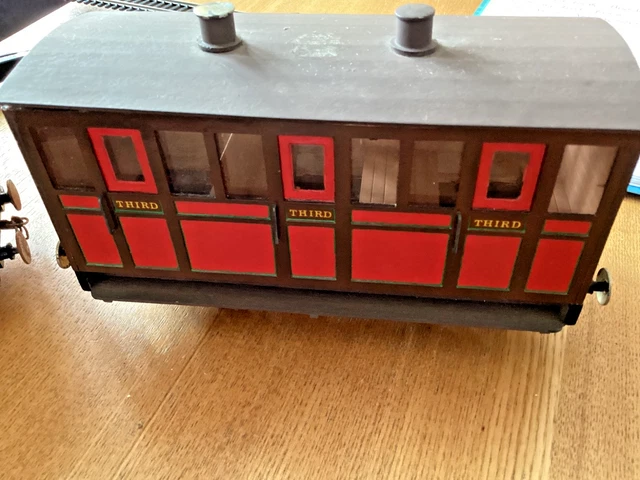 O GAUGE CARRIAGES 16mm (SM32) MODELS OF TALLYLYN COACHES- FREE POSTAGE ...