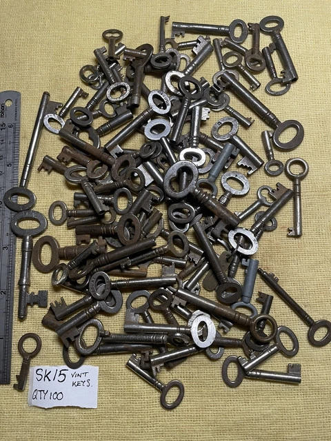 OLD VINTAGE KEYS job lot REF SK 15 £45.00 - PicClick UK