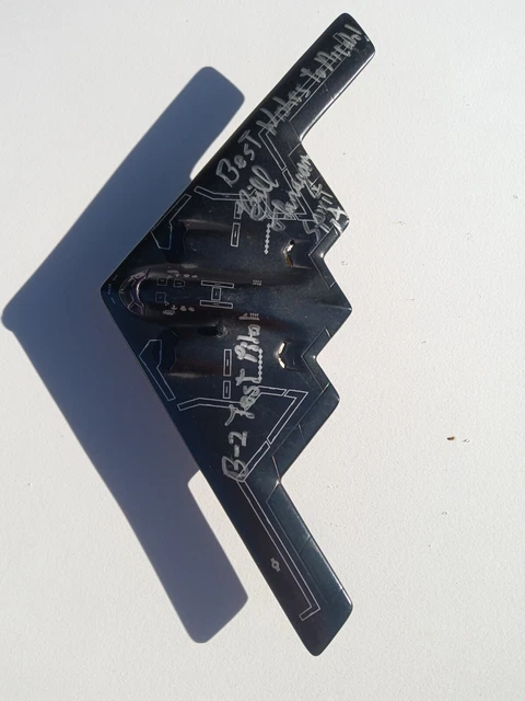 NORTHROP GRUMMAN B2B SPIRIT STEALTH BOMBER Signed by Bill Flanagan ...