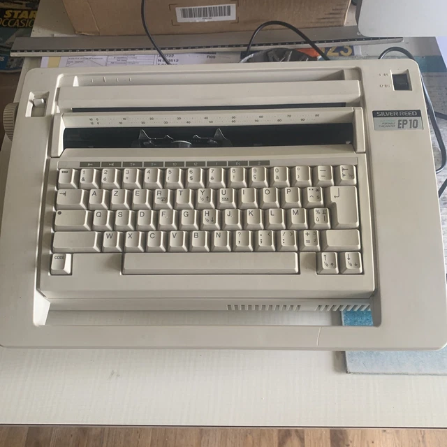 MACHINE A ECRIRE Silver Reed Electronic Portable Typewriter Ep10. EUR ...