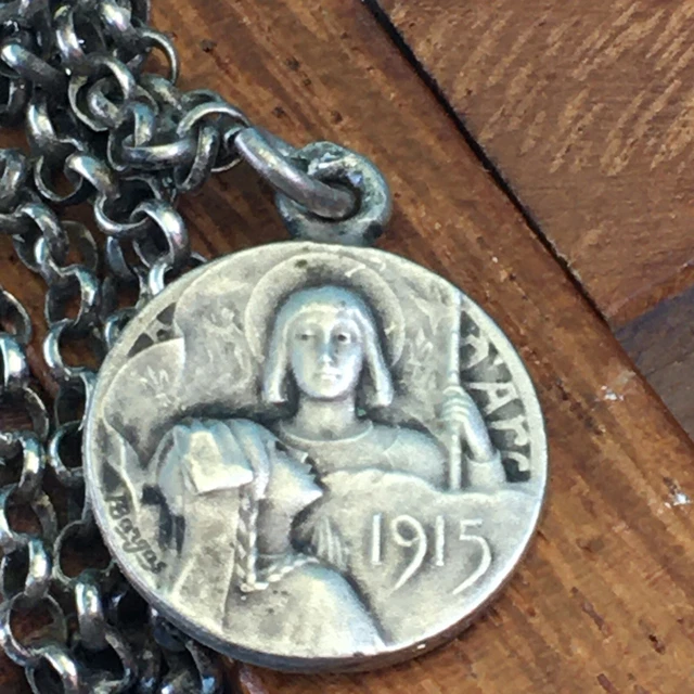 ANCIEN PENDENTIF MÉDAILLE Jeanne d'Arc Alsace 1915 Signée BARGAS WW1 ...