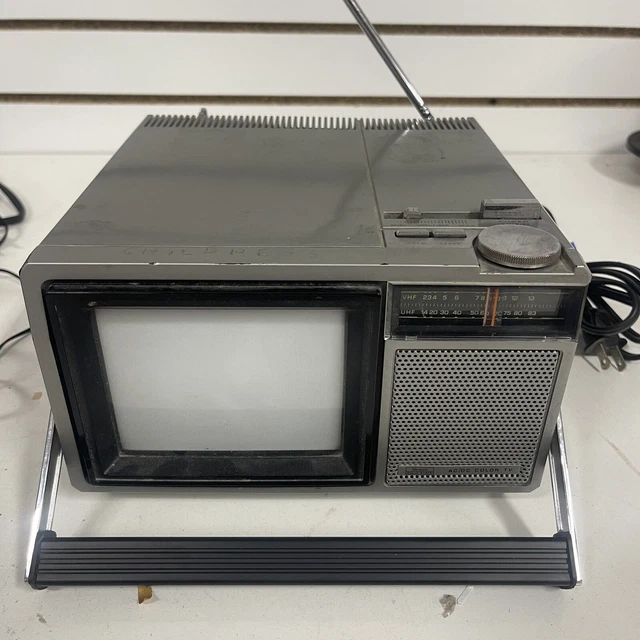 VINTAGE SEARS SOLID State AC/DC Color TV MODEL 564-40000151 Portable ...