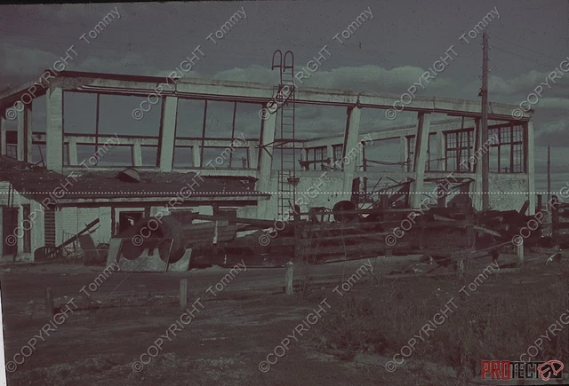 ++ ORIGINAL FARBDIA Agfacolor Front Soldaten Ostfront Bunker bau ...