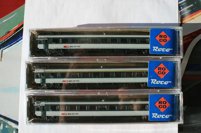 ROCO 24274, 2* 24275 Personenwagen Reisezugwagen der SBB Spur N mit OVP ...