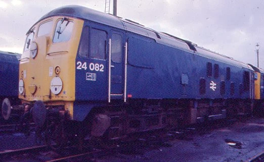 ORIGINAL COLOUR SLIDE of 24082 BR class 24 diesel loco £3.50 - PicClick UK