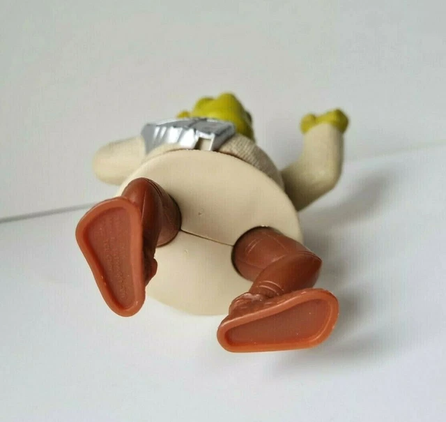 2010 MCDONALD'S HAPPY Meal Shrek With Shield With Shrek Shield 4 ...