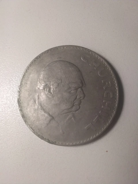 WINSTON CHURCHILL 1965 Commemorative Crown Coin Queen Elizabeth UK ...