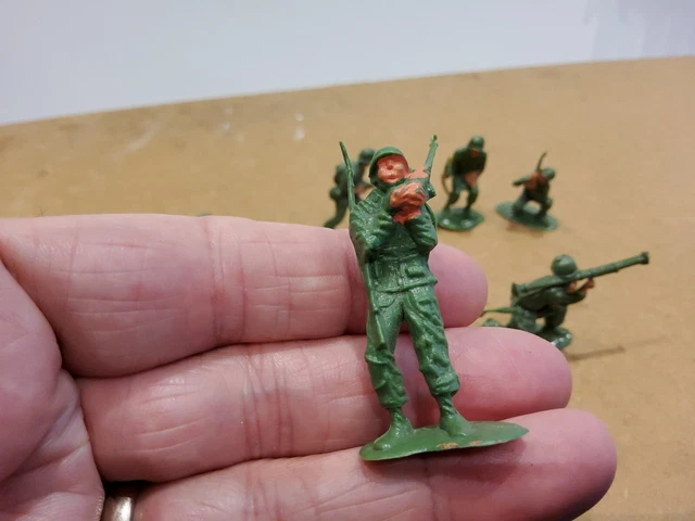 VINTAGE PLASTIC TOY Soldiers WW2 American Made in Hong Kong 50mm tall ...