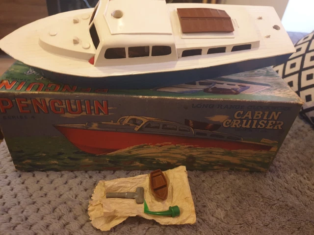 VINTAGE PENGUIN LONG Range Clockwork Cabin Cruiser Boat Model & Key £35 ...