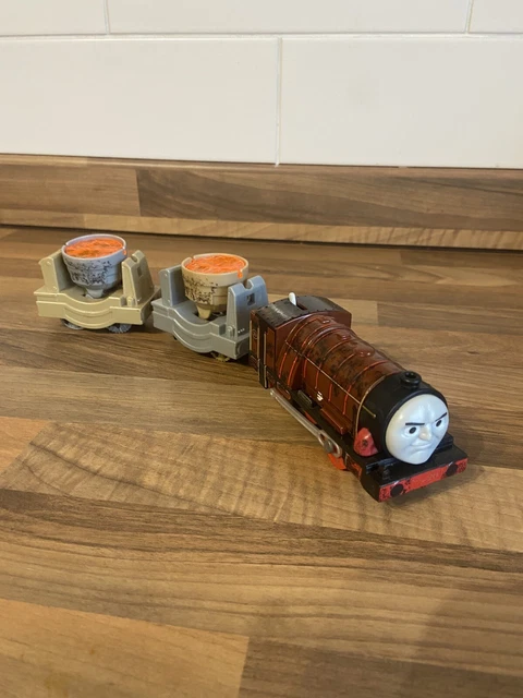 THOMAS TRACKMASTER REVOLUTION Train Hurricane With Both Smelting Cars £ ...