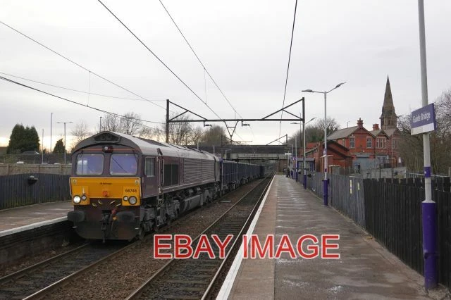 PHOTO CLASS 66 66746 Passes Guide Bridge 11/02/22 Working 4H61 Small ...