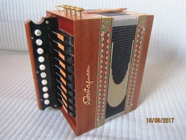 CASTAGNARI MAX MELODEON Red Oak D Tuning 1 Row 4 Stop Diatonic ...