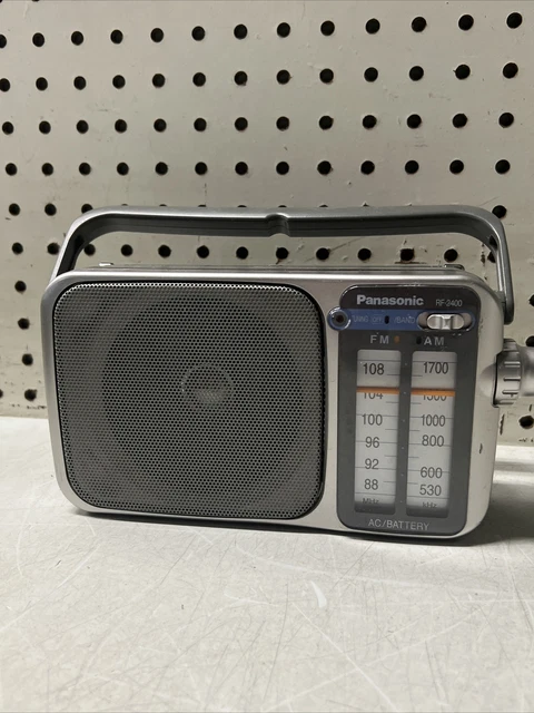 RADIO PORTABLE PANASONIC RF-2400 Panasonic AM/FM AC/DC VINTAGE EUR 10 ... RADIO PORTABLE PANASONIC RF-2400 Panasonic AM/FM AC/DC VINTAGE EUR 10 ...