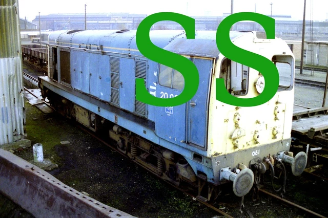 UK RAILWAYS 35MM COLOUR NEGATIVE: 20061 at FRODINGHAM DEPOT 12-9-1993 £ ...