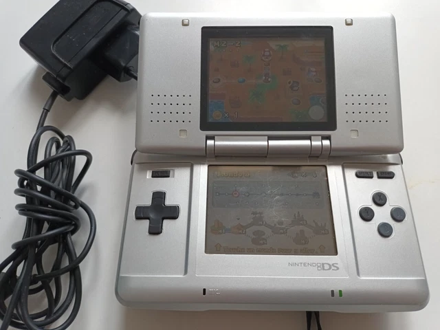 CONSOLE NINTENDO DS FAT Tank Couleur Argent en bon état et ...