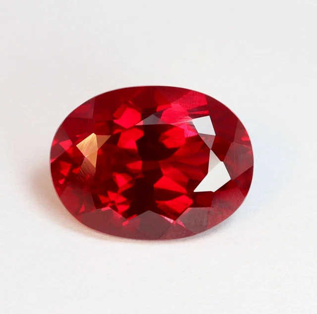 BIRMAN CERTIFIÉ NATUREL Rubis Rouge 20.70 CT sans Défaut Coupe Ovale ...