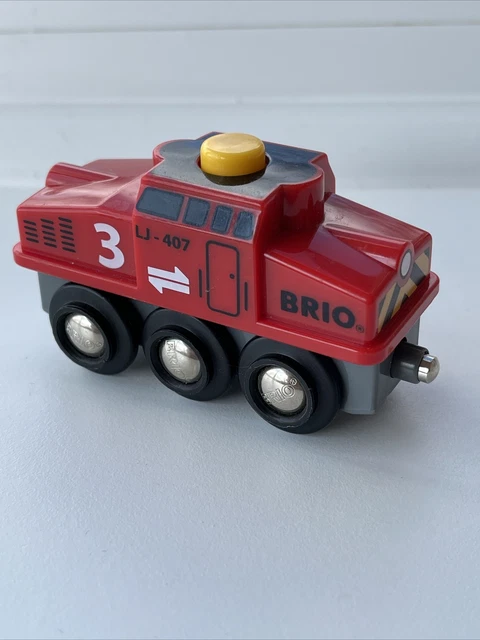 BRIO 33236 PUSH & Play Switching Engine Wooden Train Railway Magnetic ...