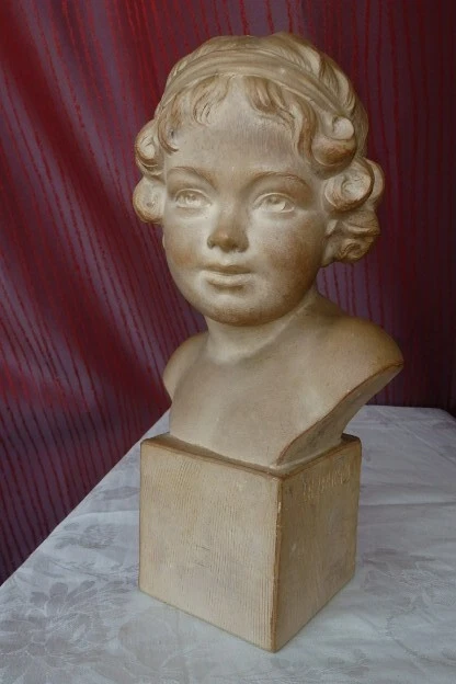 SCULPTURE EN TERRE cuite buste d'une Jeune Fille signé H. Bargas XXème ...