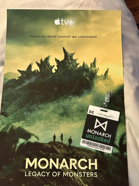 AFFICHE MONARCH LEGACY Of Monsters Godzilla NYCC 2023 12x18 et badge d ...