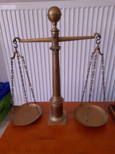 ANCIENNE BALANCE À Plateau en Laiton - Poinçonnée - XIXe EUR 60,00 ...