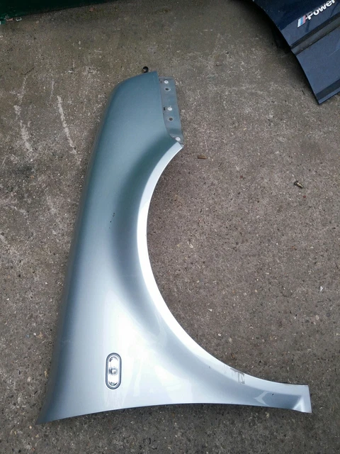 GENUINE VW GOLF Mk4 Offside Drivers Side Front Wing LA7W Reflex Silver ...