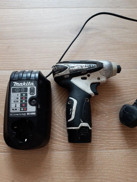 MAKITA TD090D IMPACT Driver 10,8 V, con batteria e caricabatterie Makita EUR 70,05 - PicClick IT